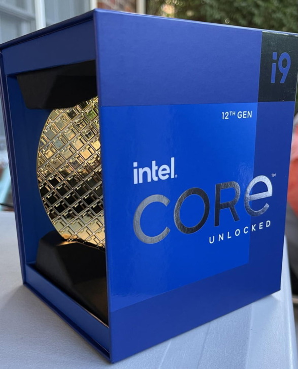 Core i9-12900Kのパッケージ開封写真がリーク！販売価格は600～700ドルか | ニッチなPCゲーマーの環境構築Z