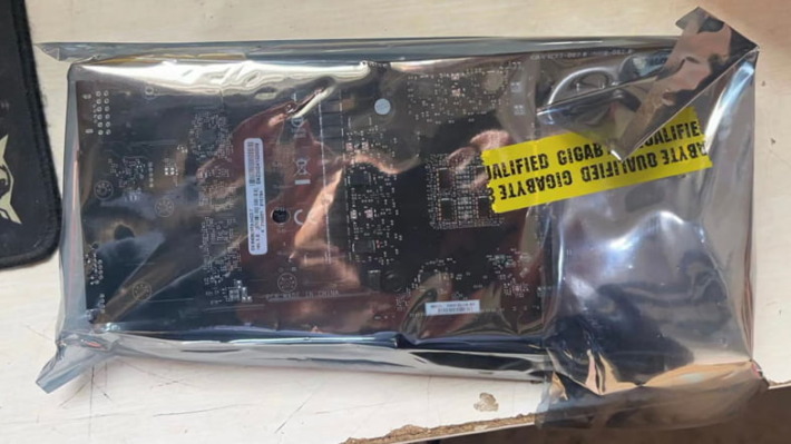 Gigabyteからも2スロットブロワータイプのRTX 4090が登場！価格は約40万円！？『GeForce RTX 4090 TURBO ...