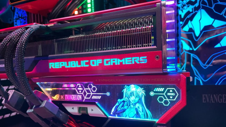 ASUS、『EVA-02 Edition』で組んだPCを展示。エヴァのアスカと2号機をあしらったコラボPCパーツ | ニッチなPCゲーマーの環境構築Z