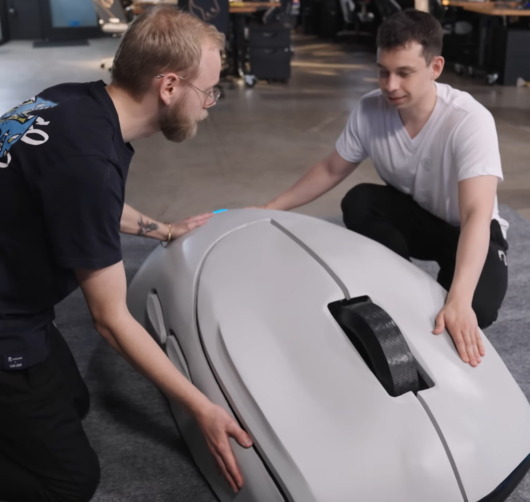 世界一大きなキーボードとマウスが作られる。通常の14倍 | ニッチなPCゲーマーの環境構築Z