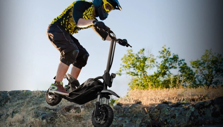 Acer、電動スクーターを発表。えっ！？ Predatorブランドから『Predator Extreme PES017』 | ニッチなPC ...
